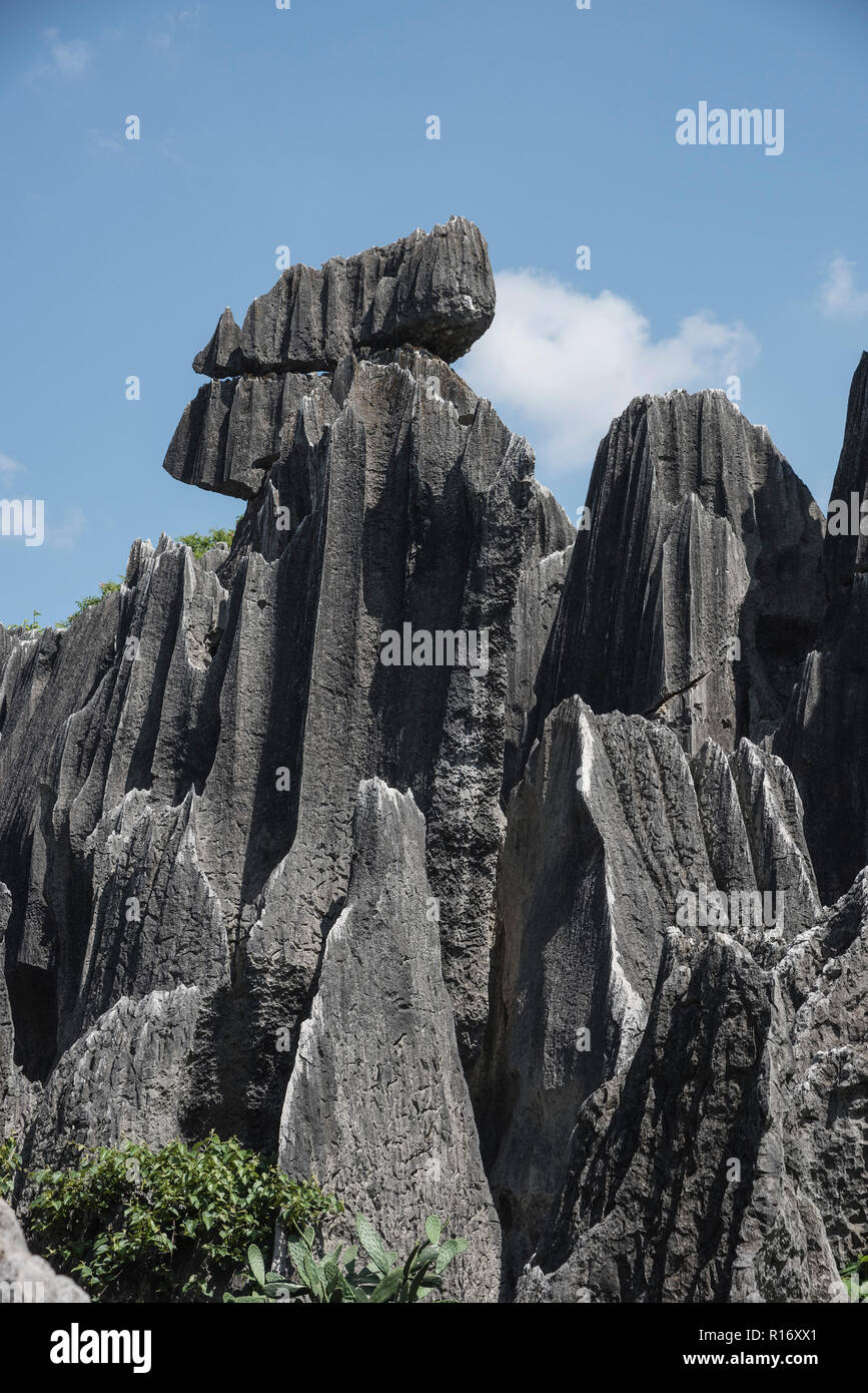 Limestone karst pillars hi-res stock photography and images - Alamy