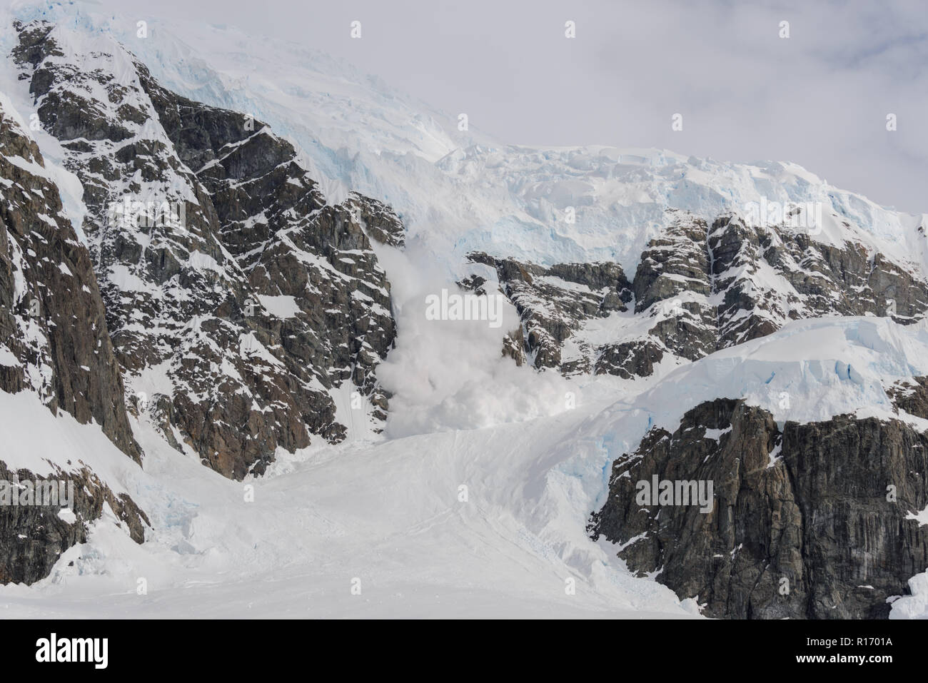 Avalanche antarctica antarctic hi-res stock photography and images - Alamy