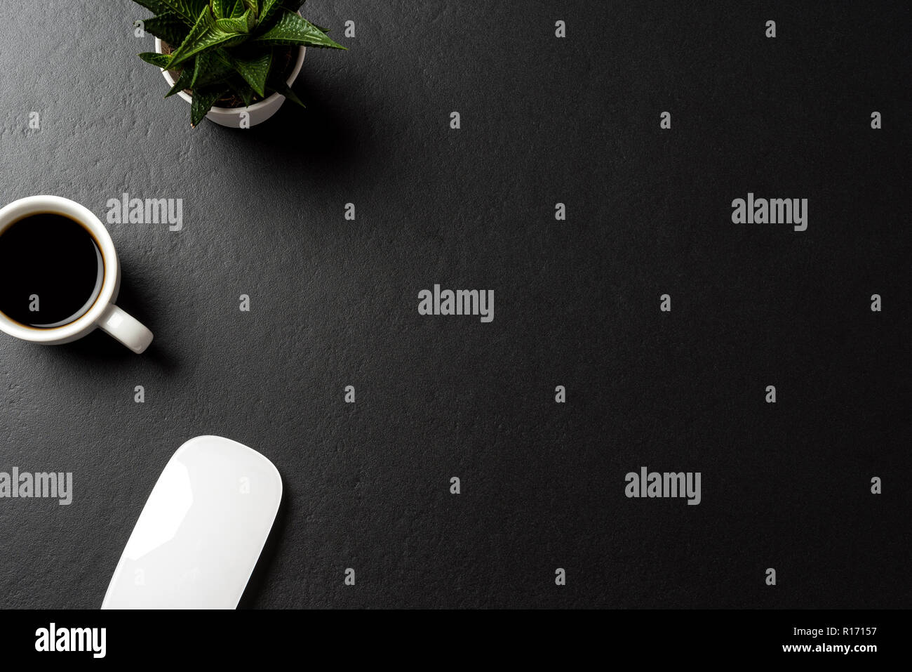 Overhead shot modern workplace hi-res stock photography and images - Alamy