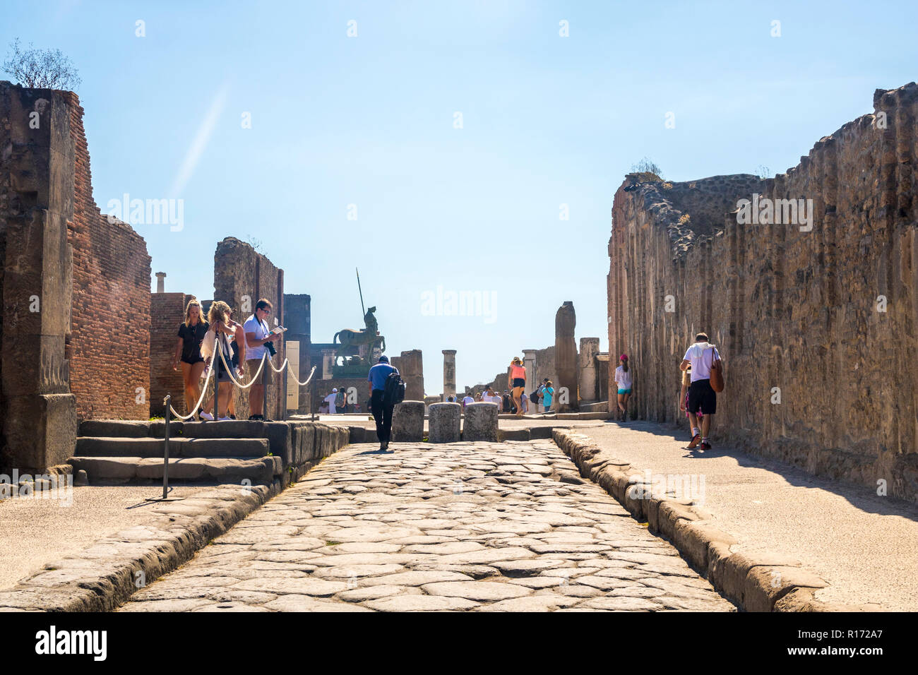 Pompeii Street, Pompeii Ruins, Vesuvius Eruption, Rome City of Pompeii ...
