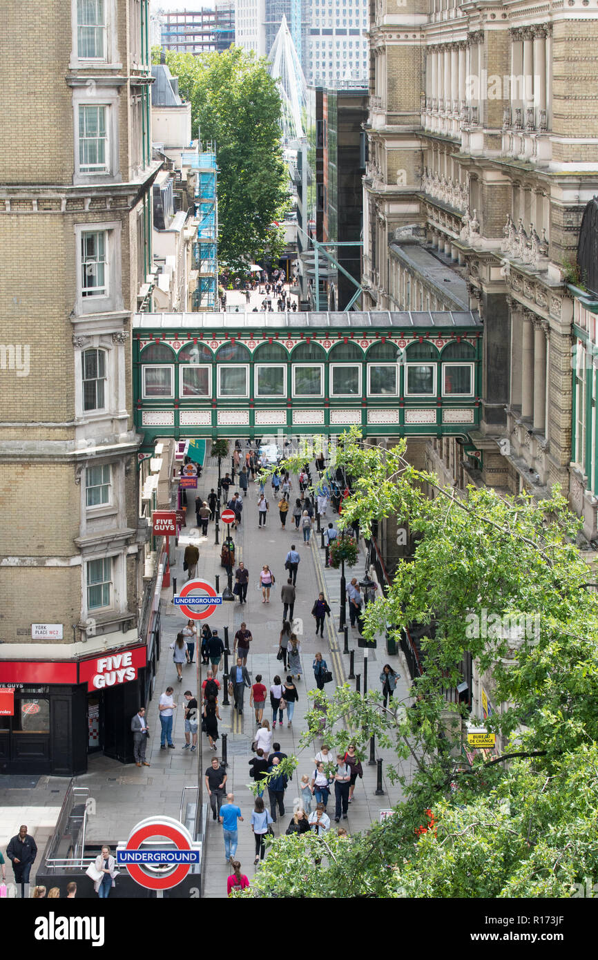 Embankment charing cross hi-res stock photography and images - Alamy