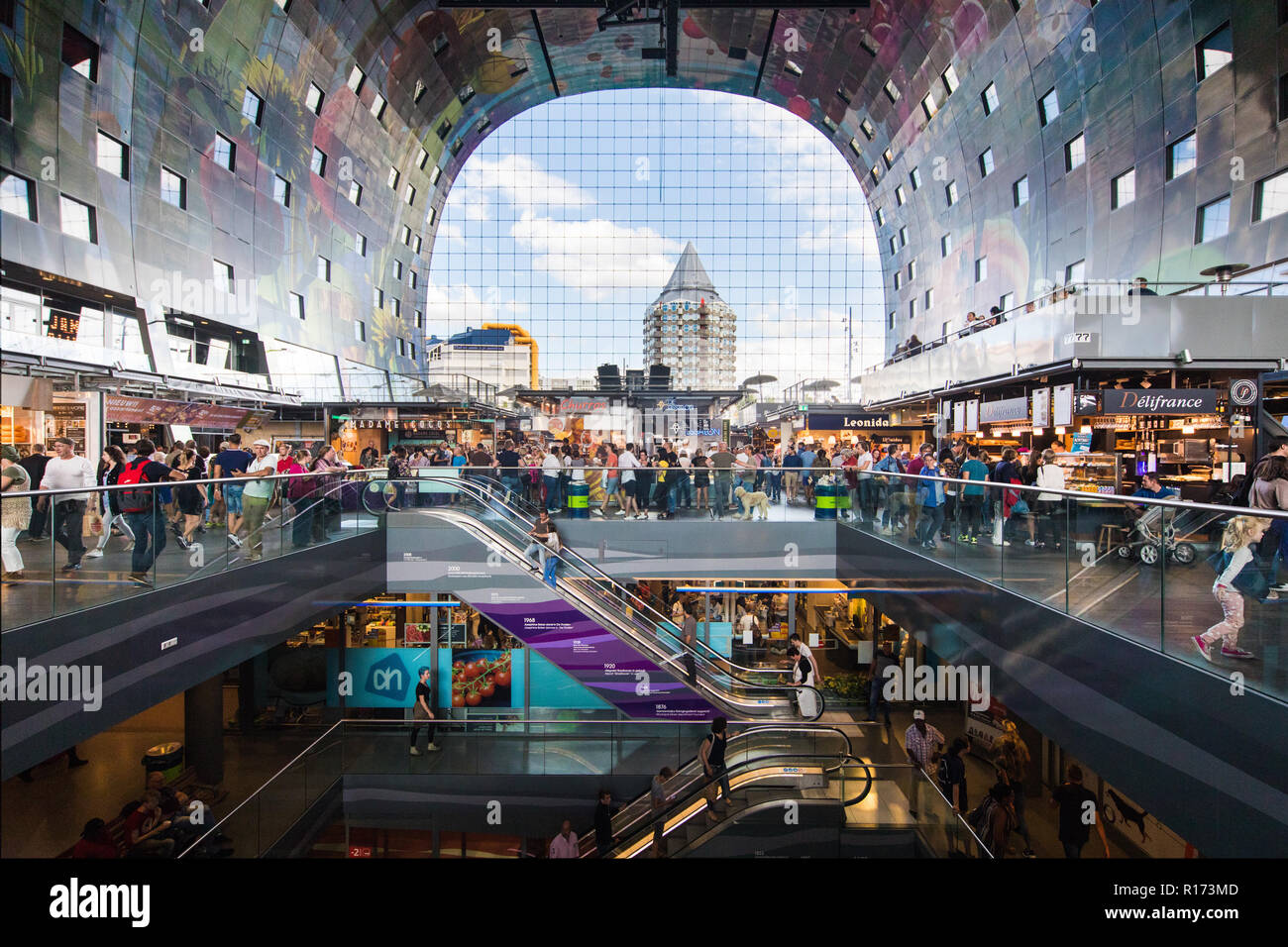 Markthal rotterdam hi-res stock photography and images - Alamy