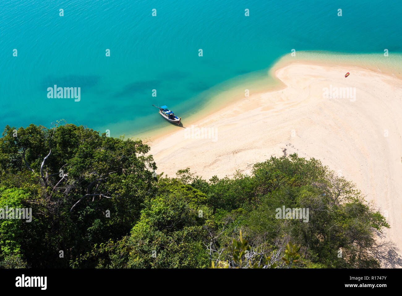 Thailand wild idyllic beach in Koh Nok island in the Pang Nga bay Stock ...