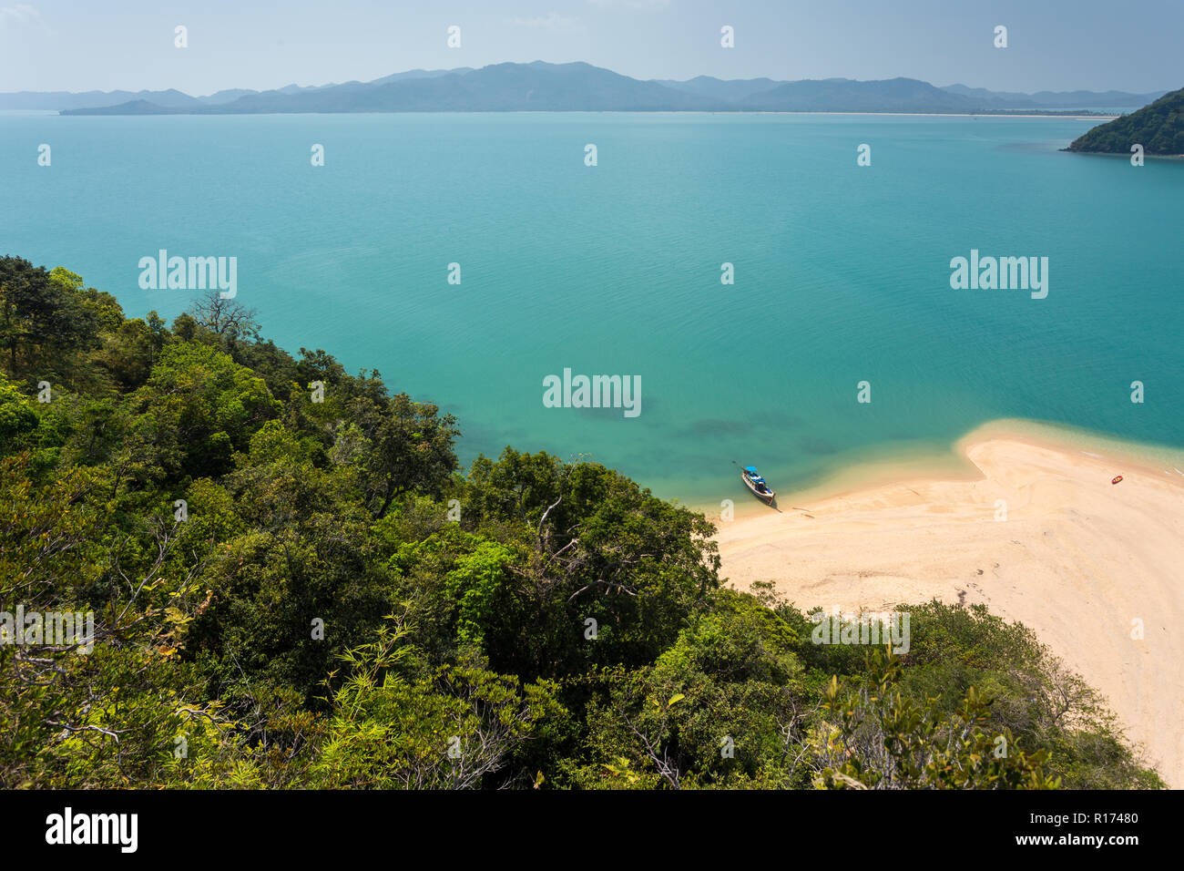 Thailand wild idyllic beach in Koh Nok island in the Pang Nga bay Stock ...