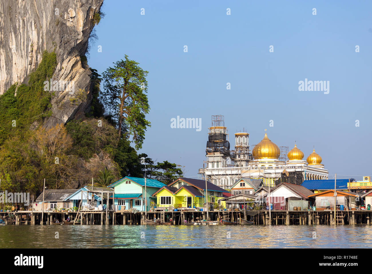 The Koh Panyi Muslim fishing village in the Pang Nga bay, Thailand ...
