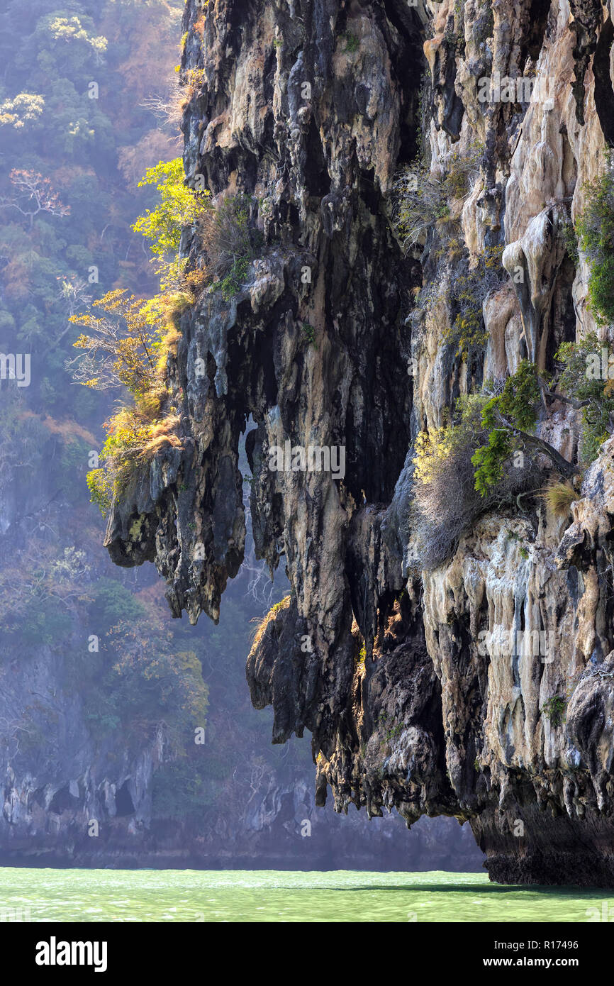 Limestone cliff thailand geology hi-res stock photography and images ...