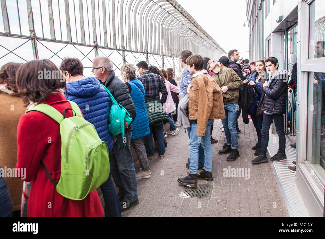 86th Floor observatory, Empire State Building, Manhattan, New York City ...
