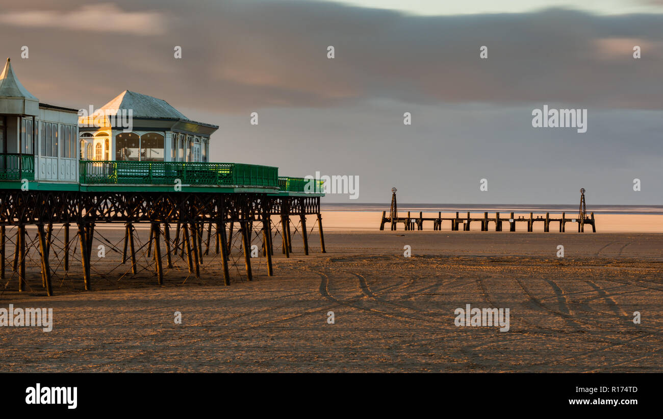 Victorian piers hi-res stock photography and images - Alamy