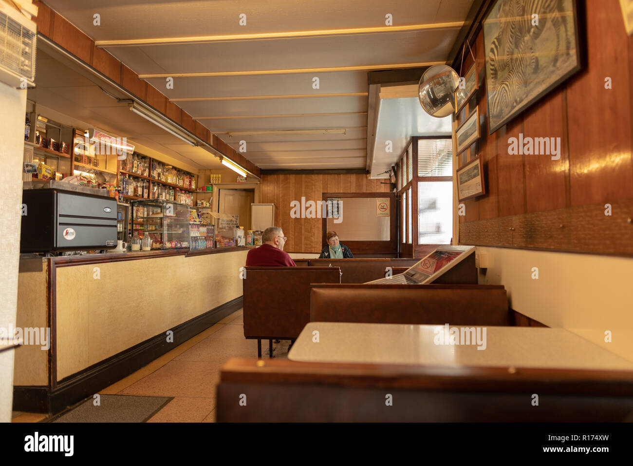 1950s coffee shop interior hi-res stock photography and images - Alamy