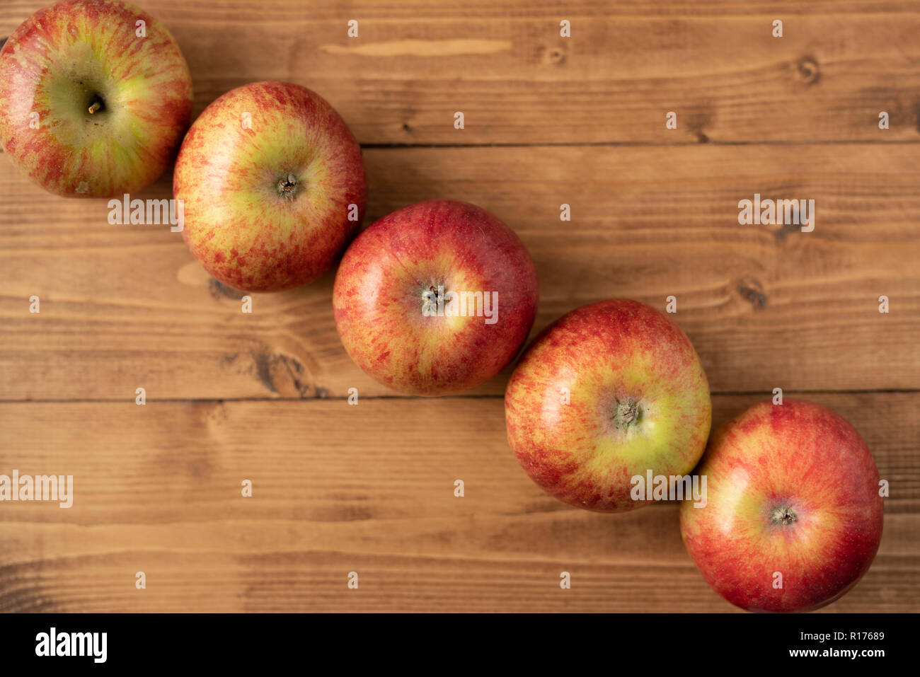 Apples on the table hi-res stock photography and images - Alamy