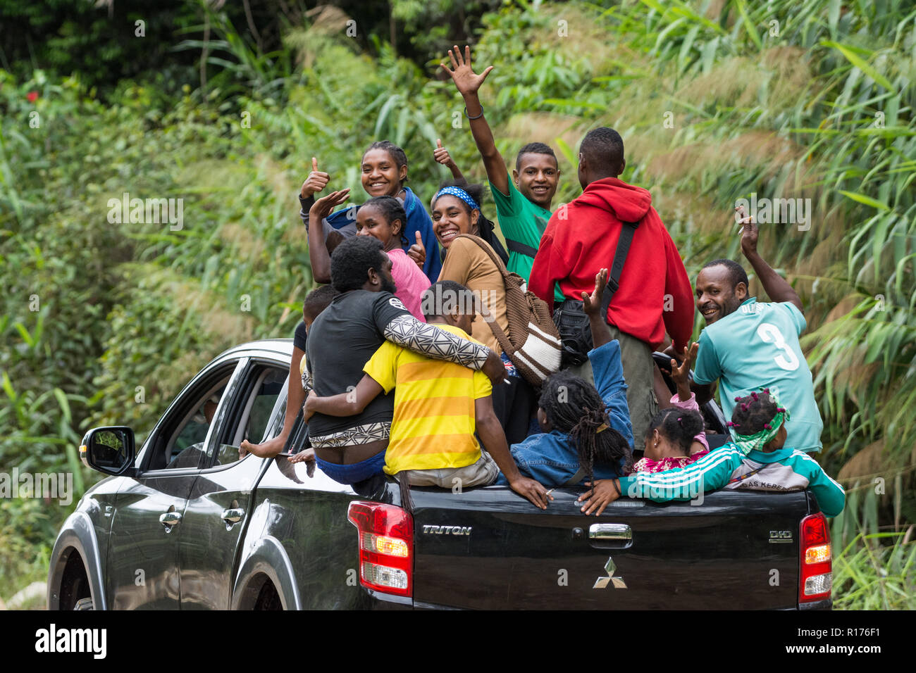Papuan people hi-res stock photography and images - Alamy