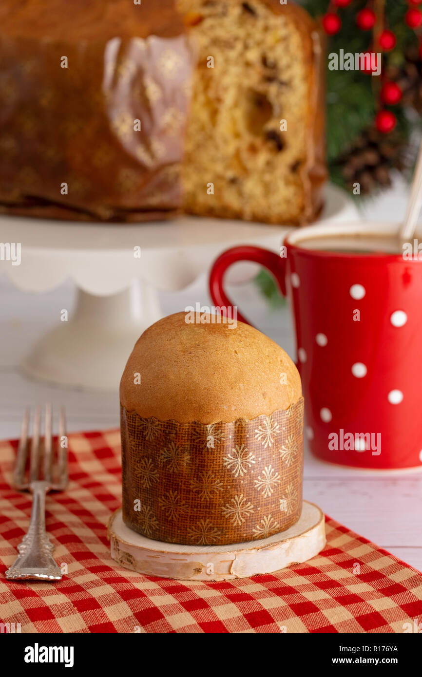 Mini panettone hi-res stock photography and images - Alamy