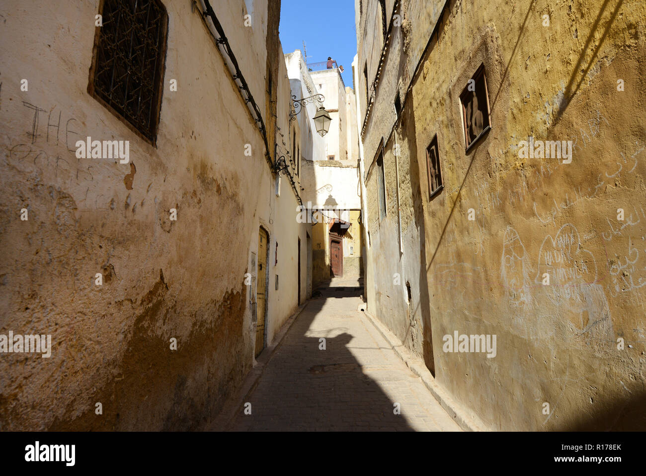 Old city of fes hi-res stock photography and images - Alamy