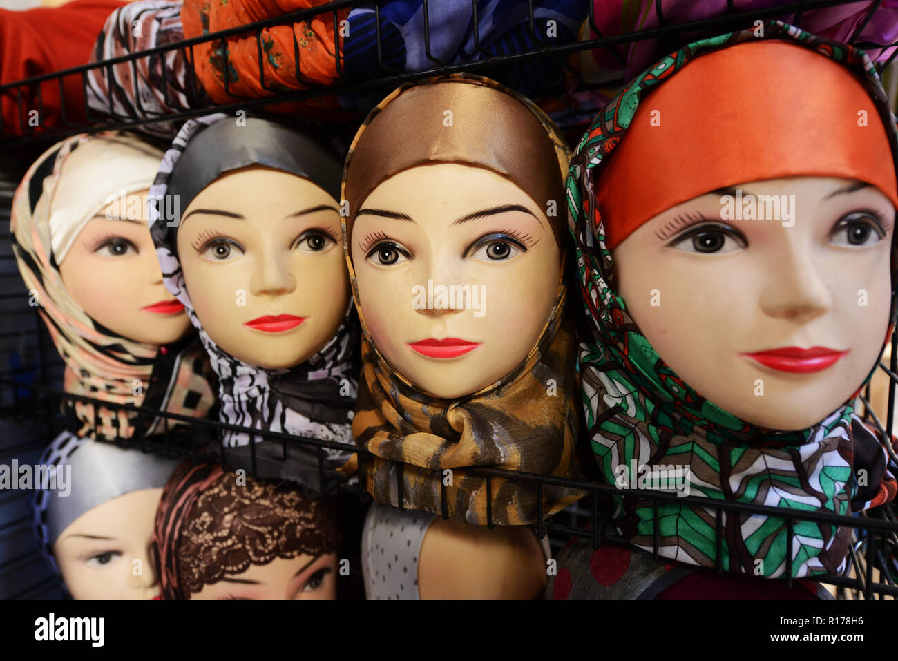 Manikins hi-res stock photography and images - Alamy