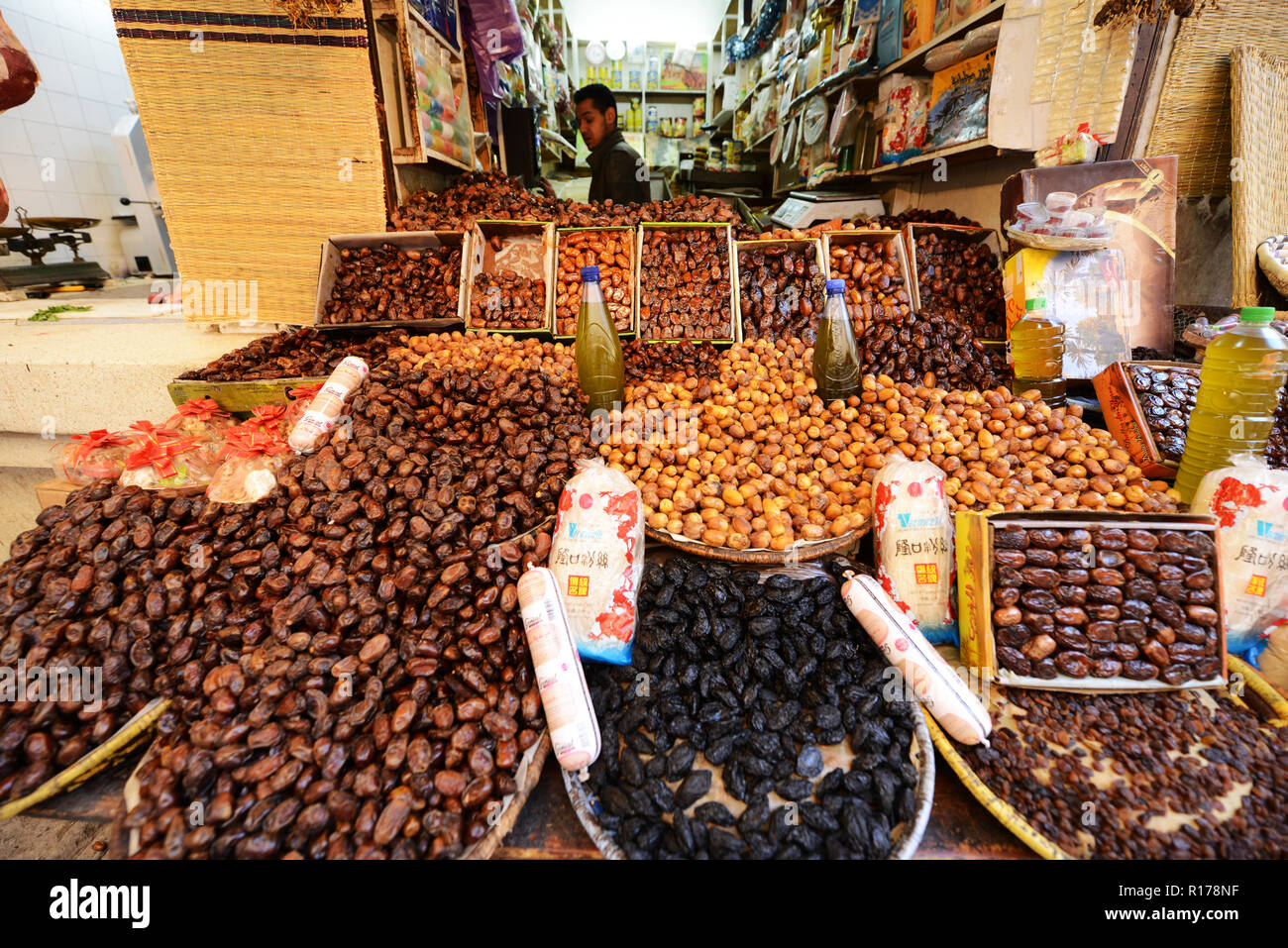 Moroccan dates on sale in the vibrant souk in Fez, Morocco Stock Photo ...