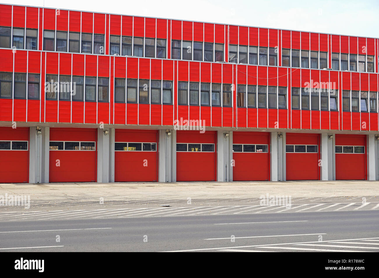 Firestation garage hi-res stock photography and images - Alamy