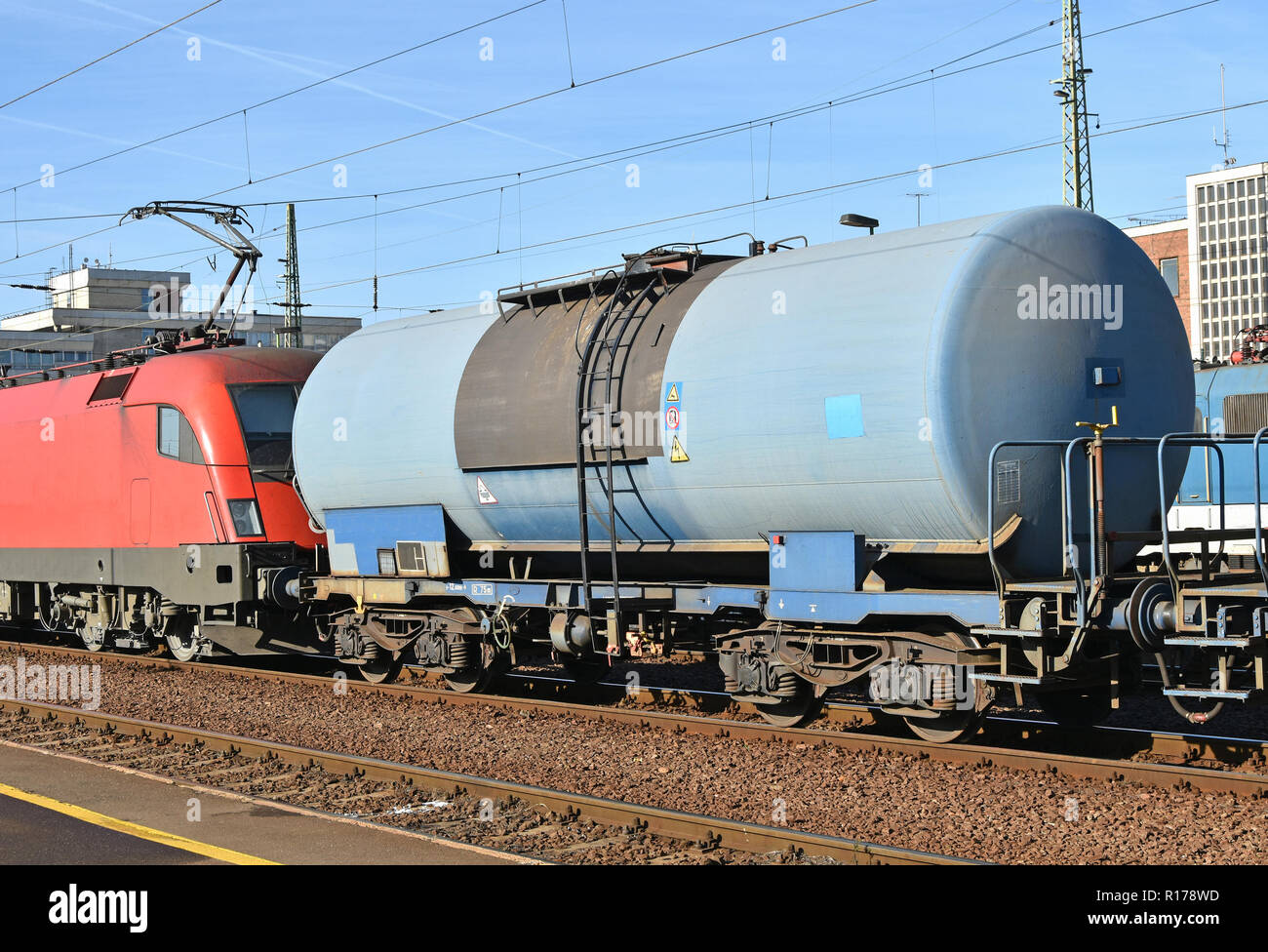 Oil transporter hi-res stock photography and images - Alamy