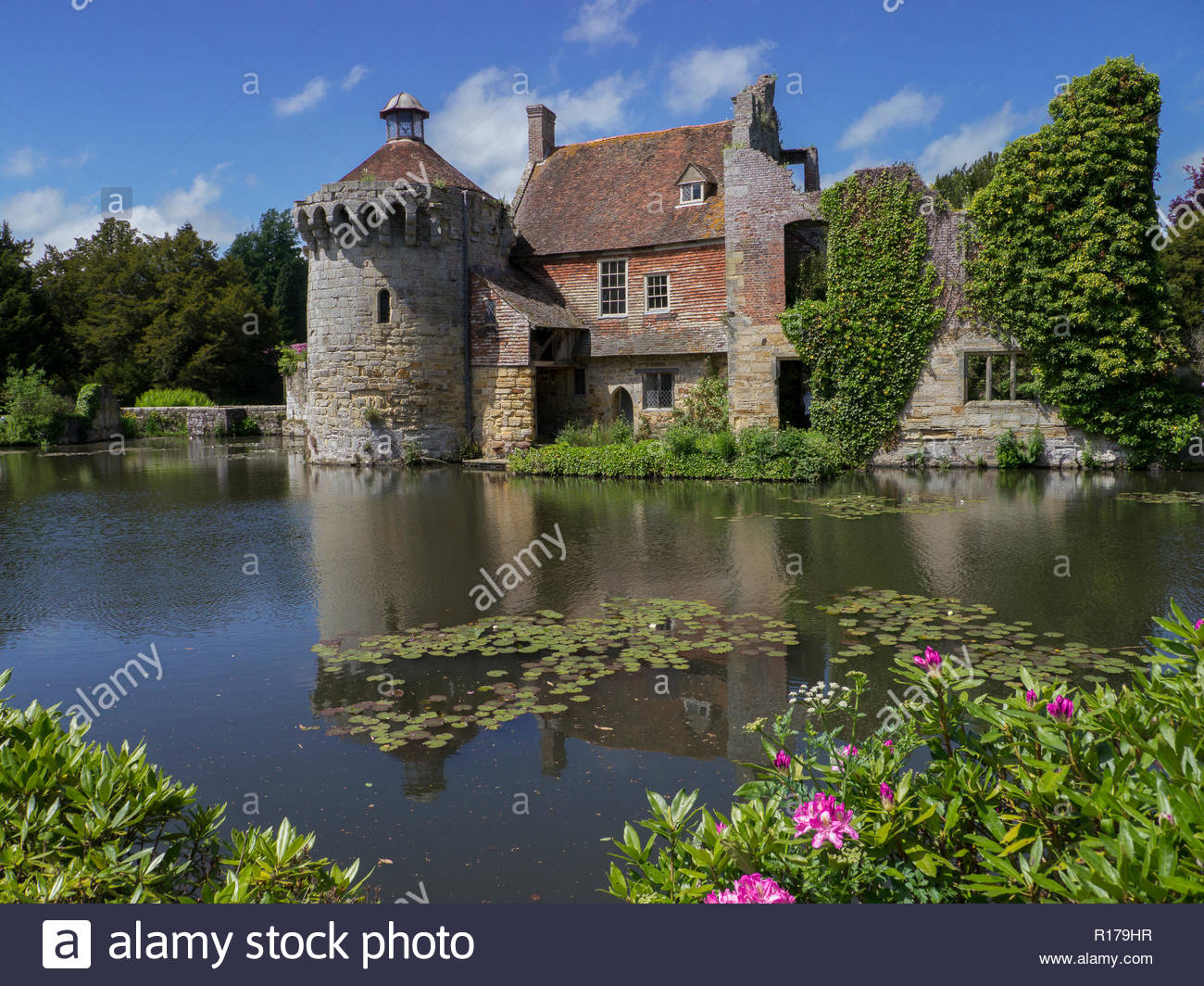 Scotney Castle Stock Photos & Scotney Castle Stock Images - Alamy