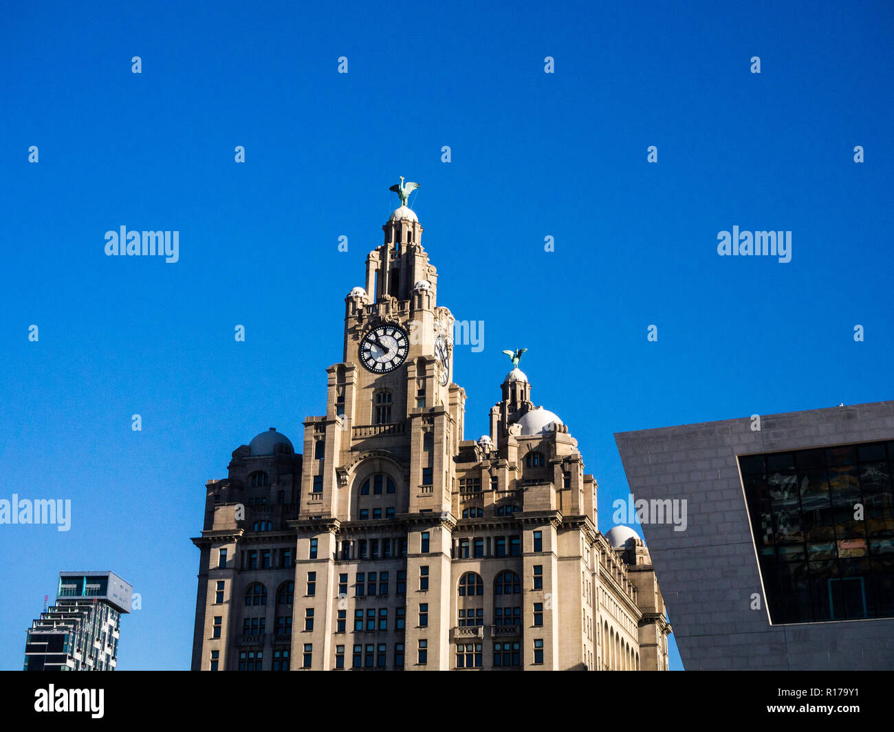 Liverpool sights hi-res stock photography and images - Alamy