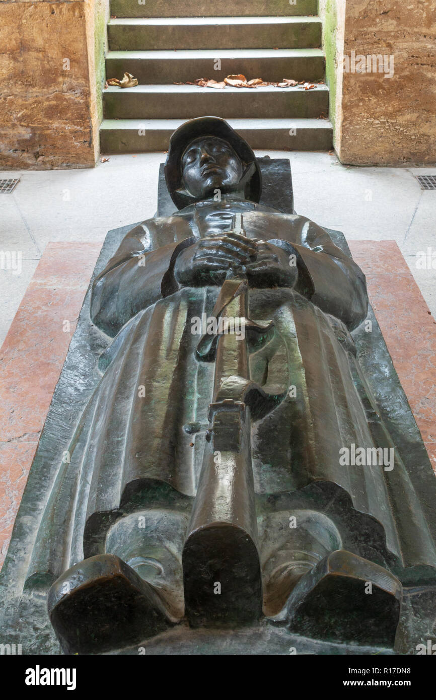 World war one german soldier statue hi-res stock photography and images ...