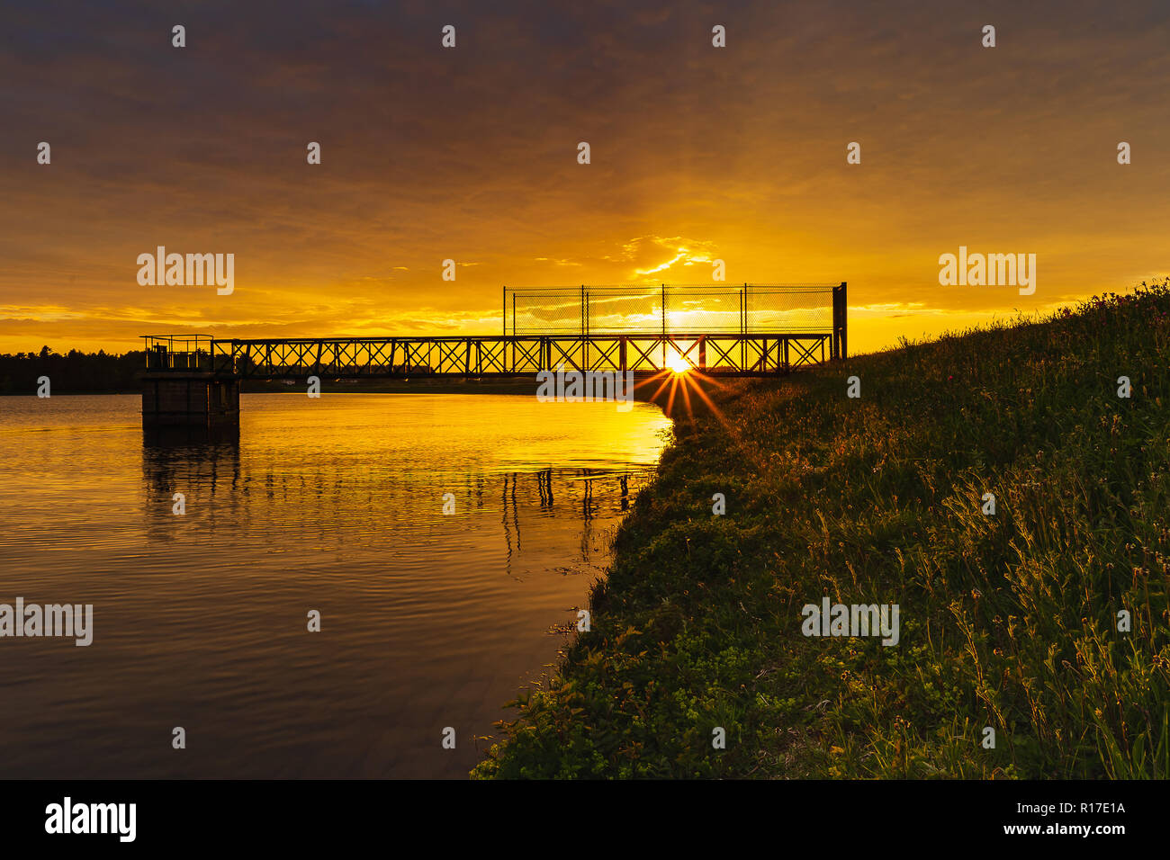 Monikie Reservoir Sunset Stock Photo - Alamy