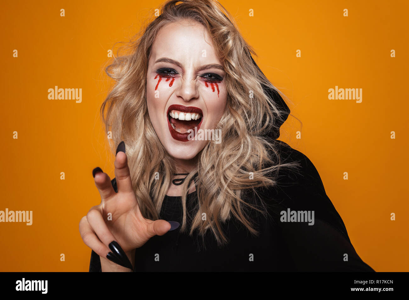 Scary make up hi-res stock photography and images - Alamy