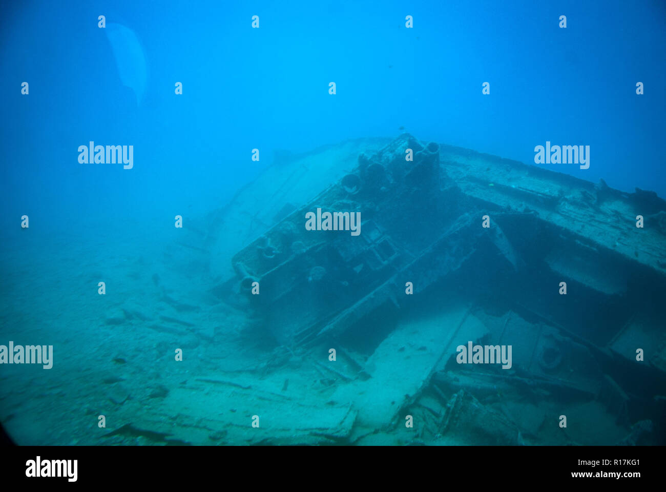 Underwater shipwrecks hi-res stock photography and images - Alamy