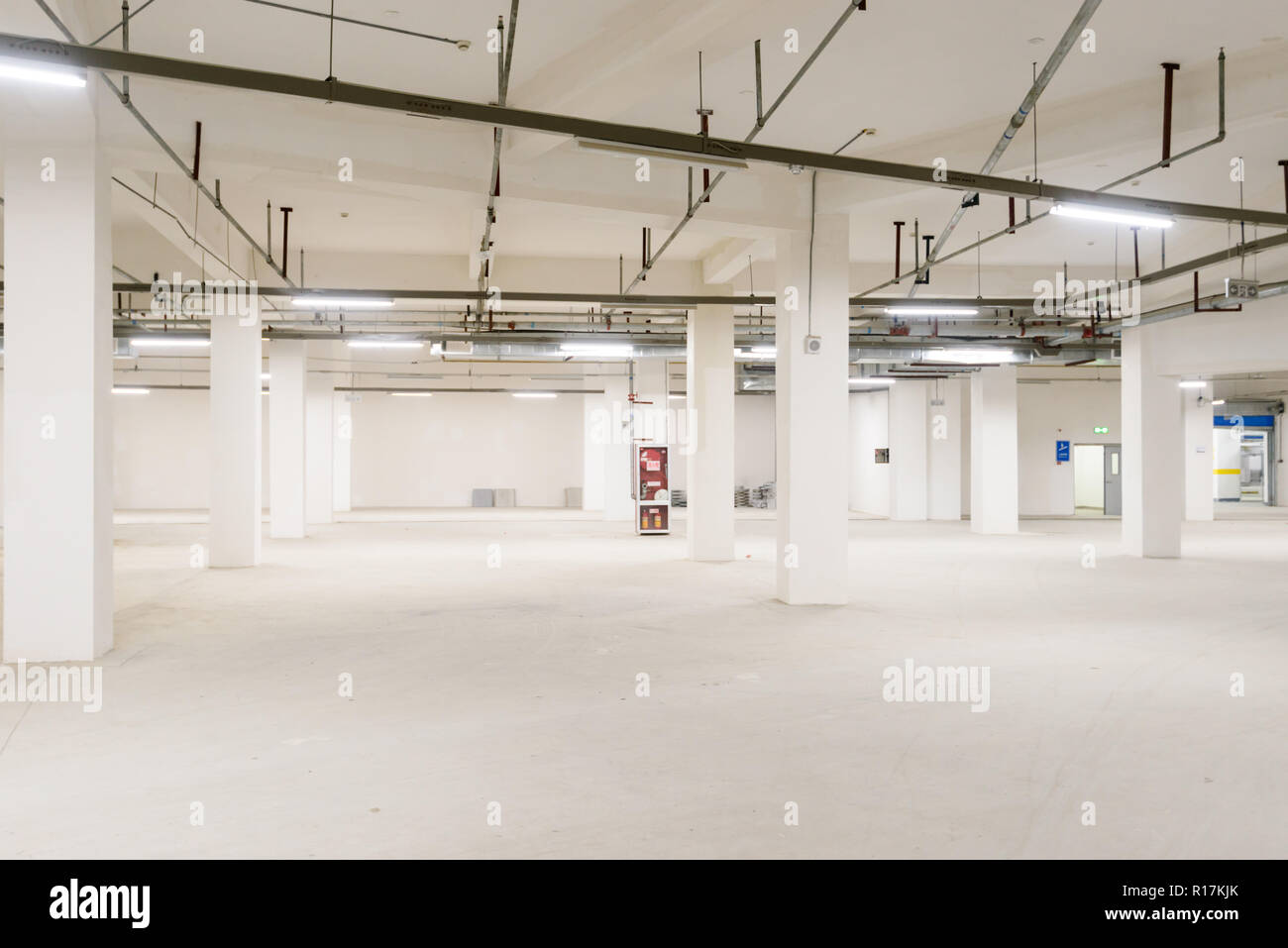 Empty parking lot brown hi-res stock photography and images - Alamy