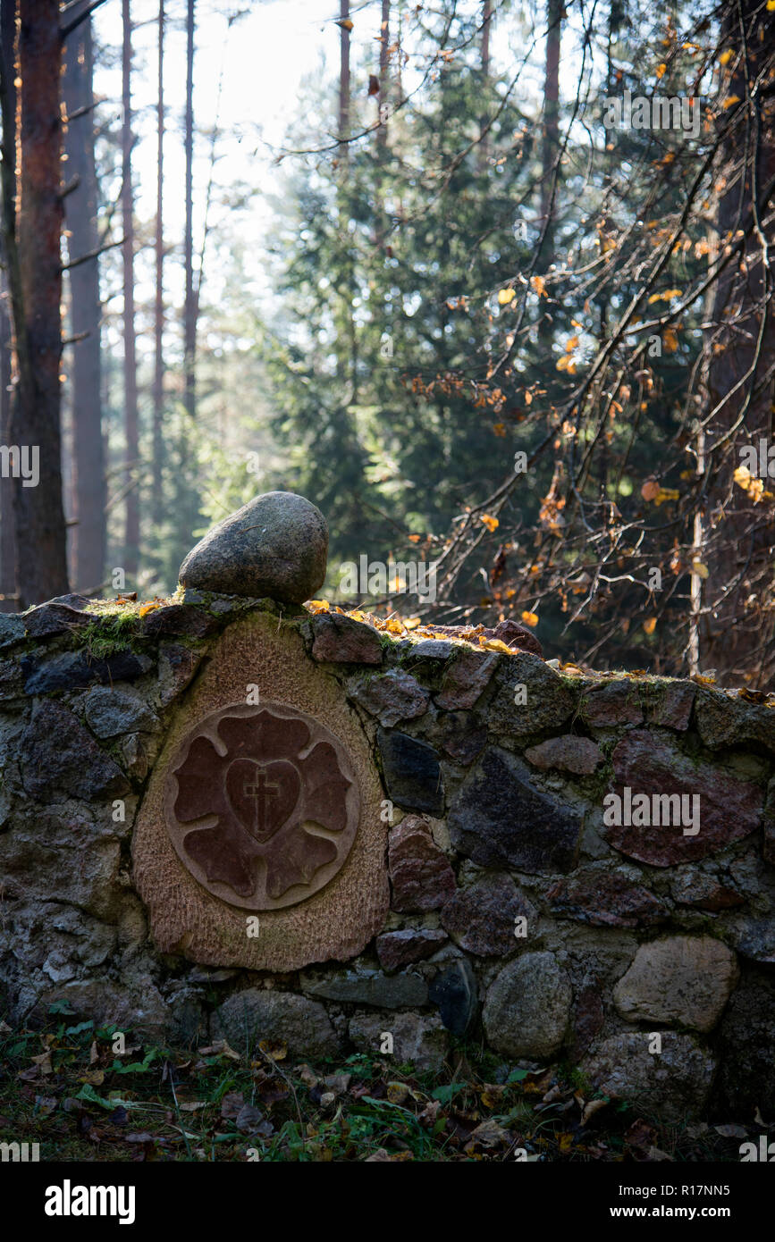 Symbols of the faith hi-res stock photography and images - Alamy