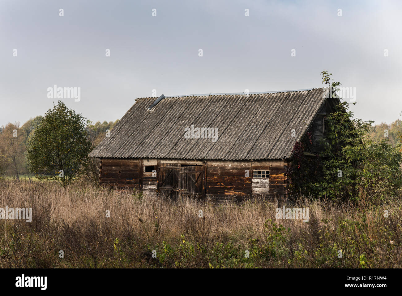 Old polish barn hi-res stock photography and images - Alamy