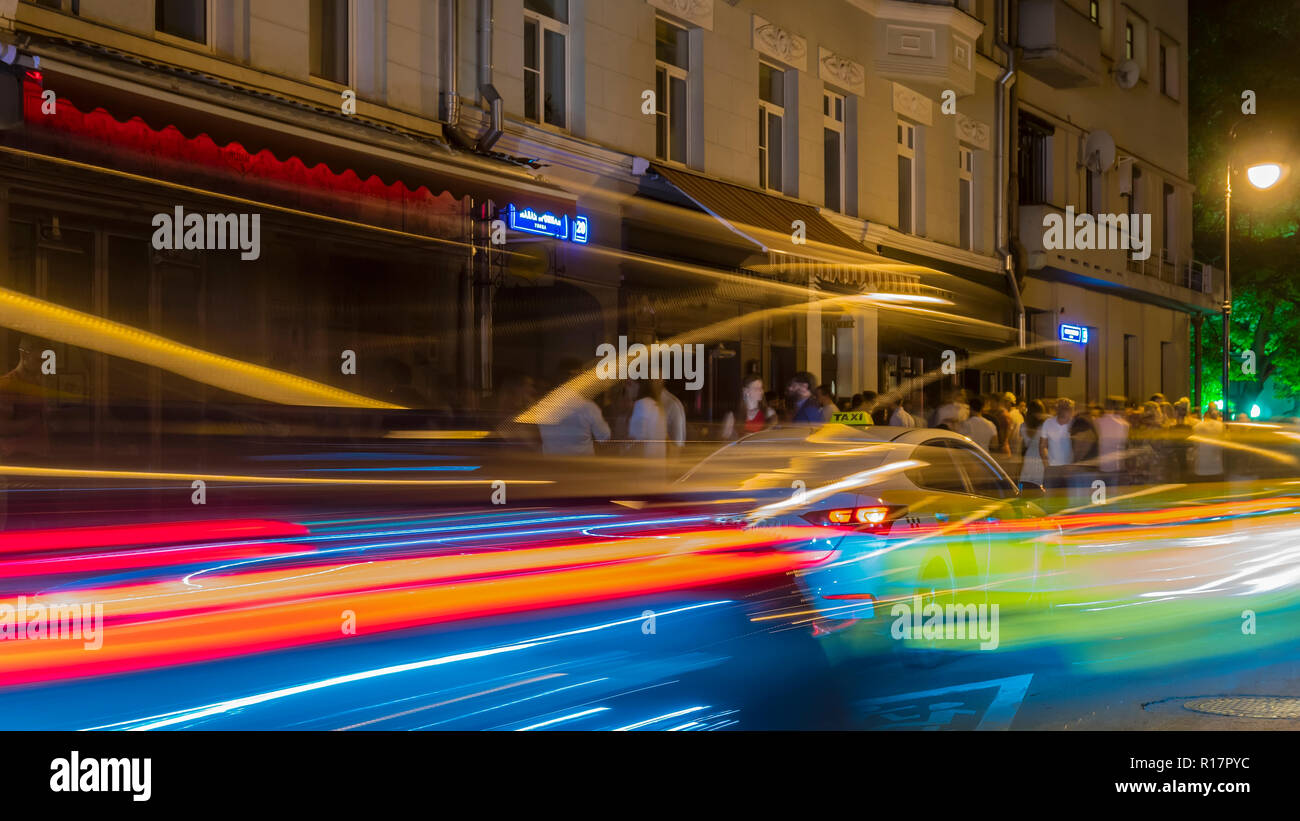Time lapse traffic flow people hi-res stock photography and images - Alamy