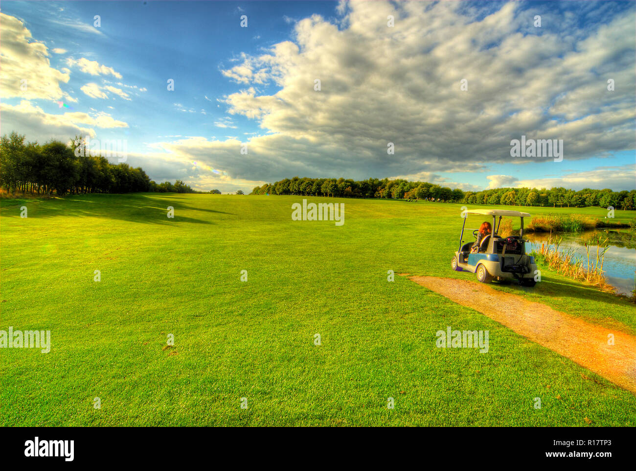 Golf Course Pond Uk High Resolution Stock Photography and Images - Alamy