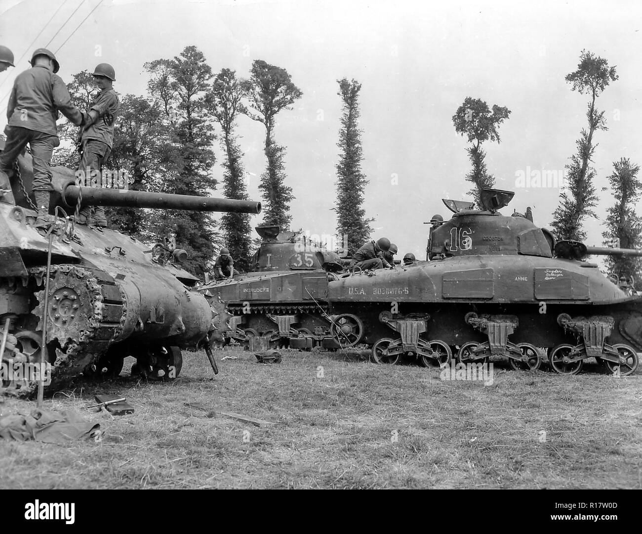 Overlord fighting normandy Black and White Stock Photos & Images - Alamy