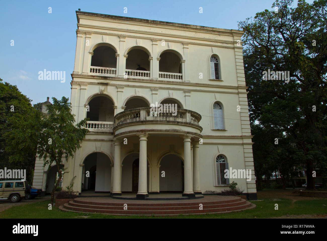 Burdwan palace hi-res stock photography and images - Alamy