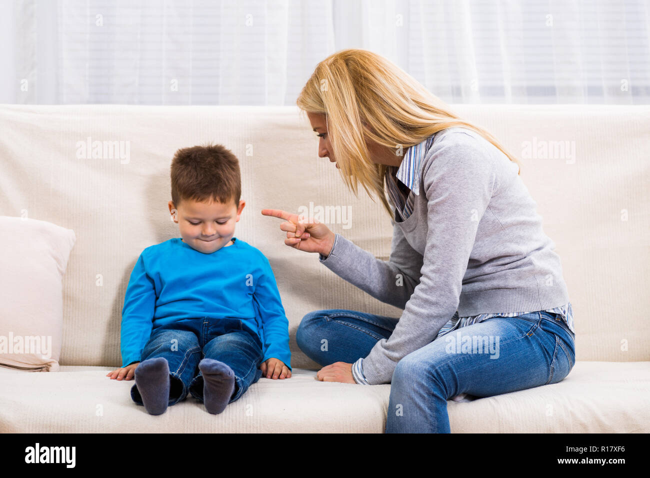 Scolding child mother hi-res stock photography and images - Alamy