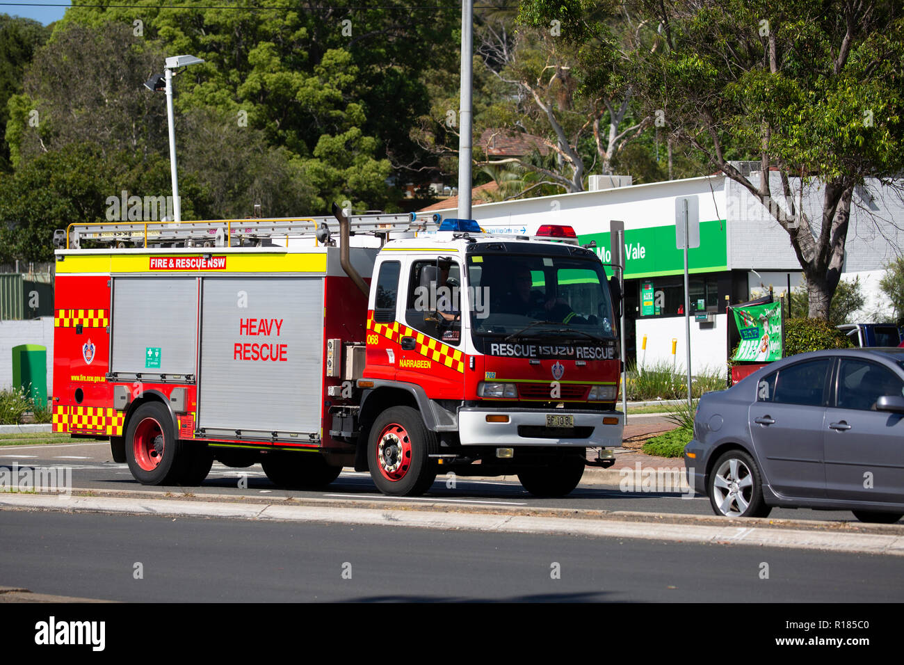 Emergency fire and rescue vehicles hi-res stock photography and images ...