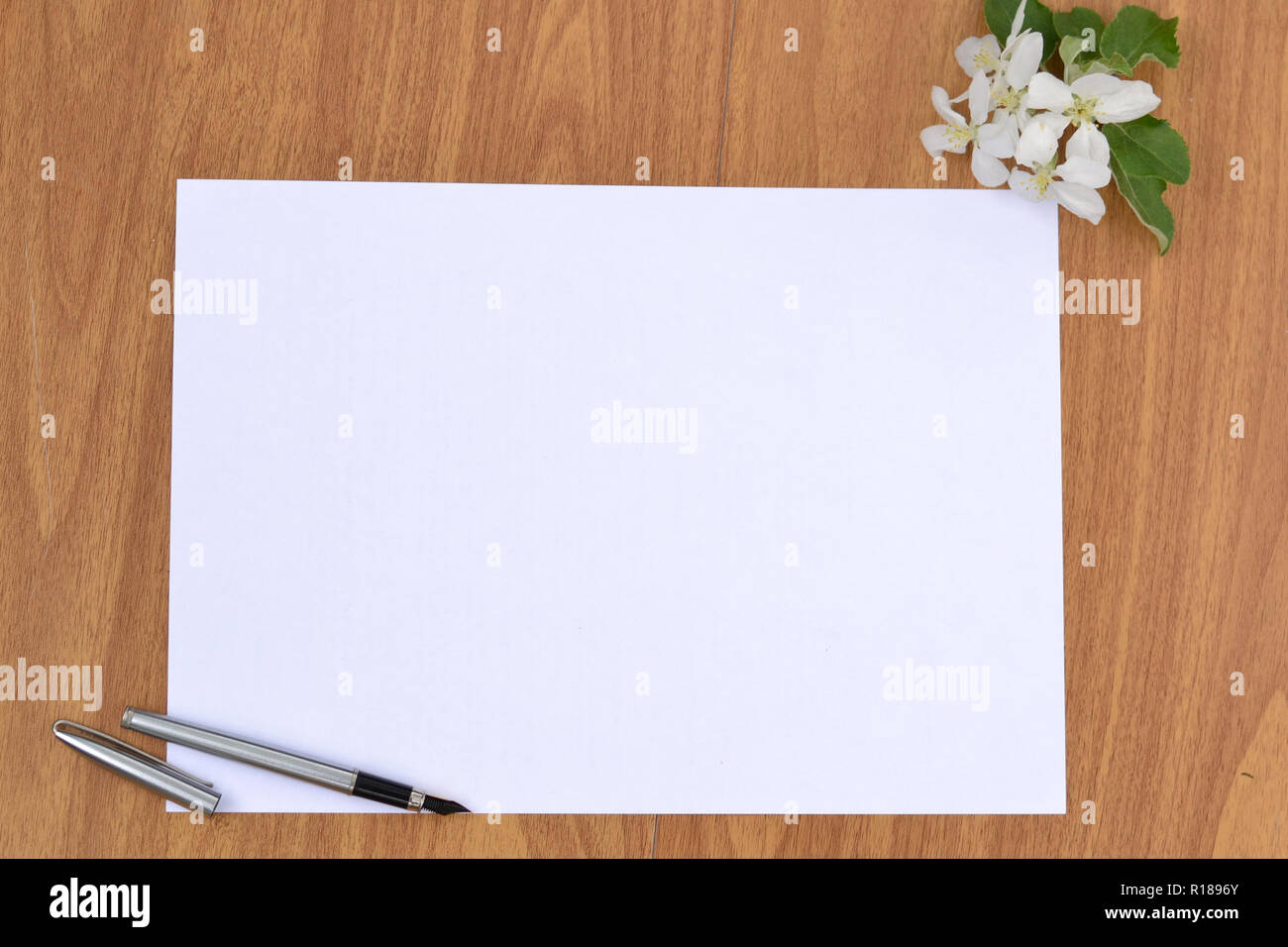 Clean sheet hi-res stock photography and images - Alamy