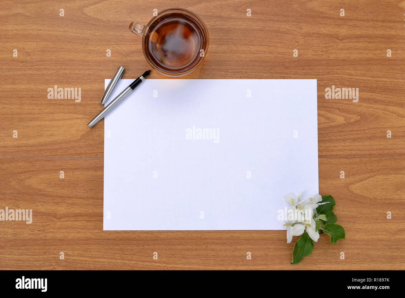 Clean sheet hi-res stock photography and images - Alamy