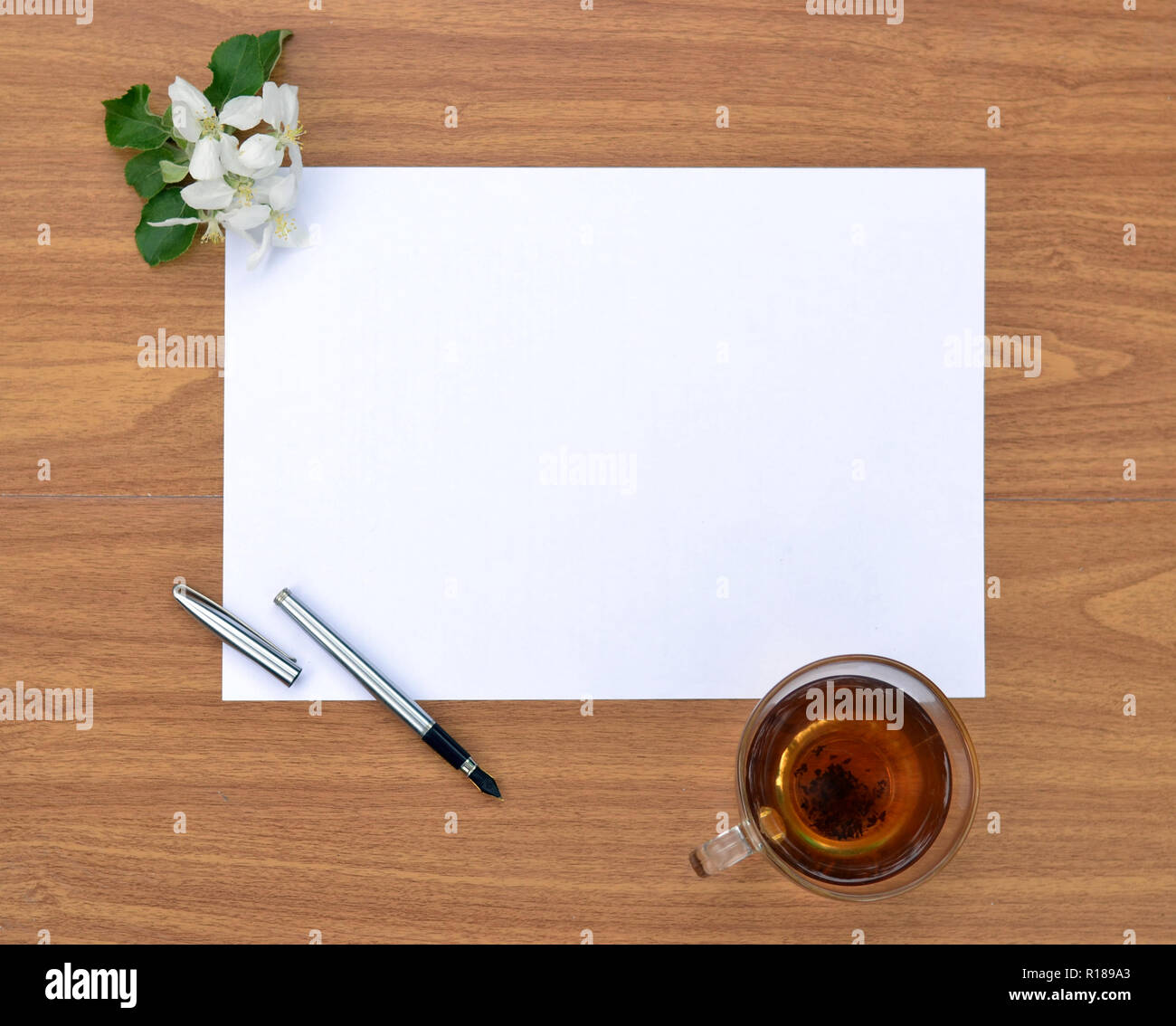 Clean sheet hi-res stock photography and images - Alamy