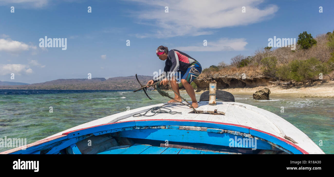 Throwing an anchor hi-res stock photography and images - Alamy