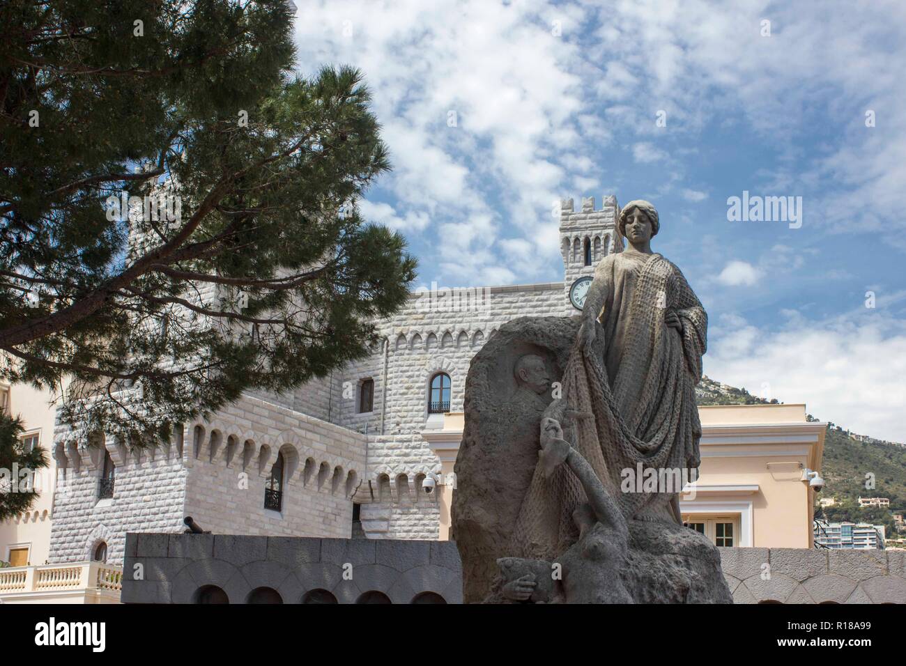 Monte carlo monaco statue palace prince hi-res stock photography and ...