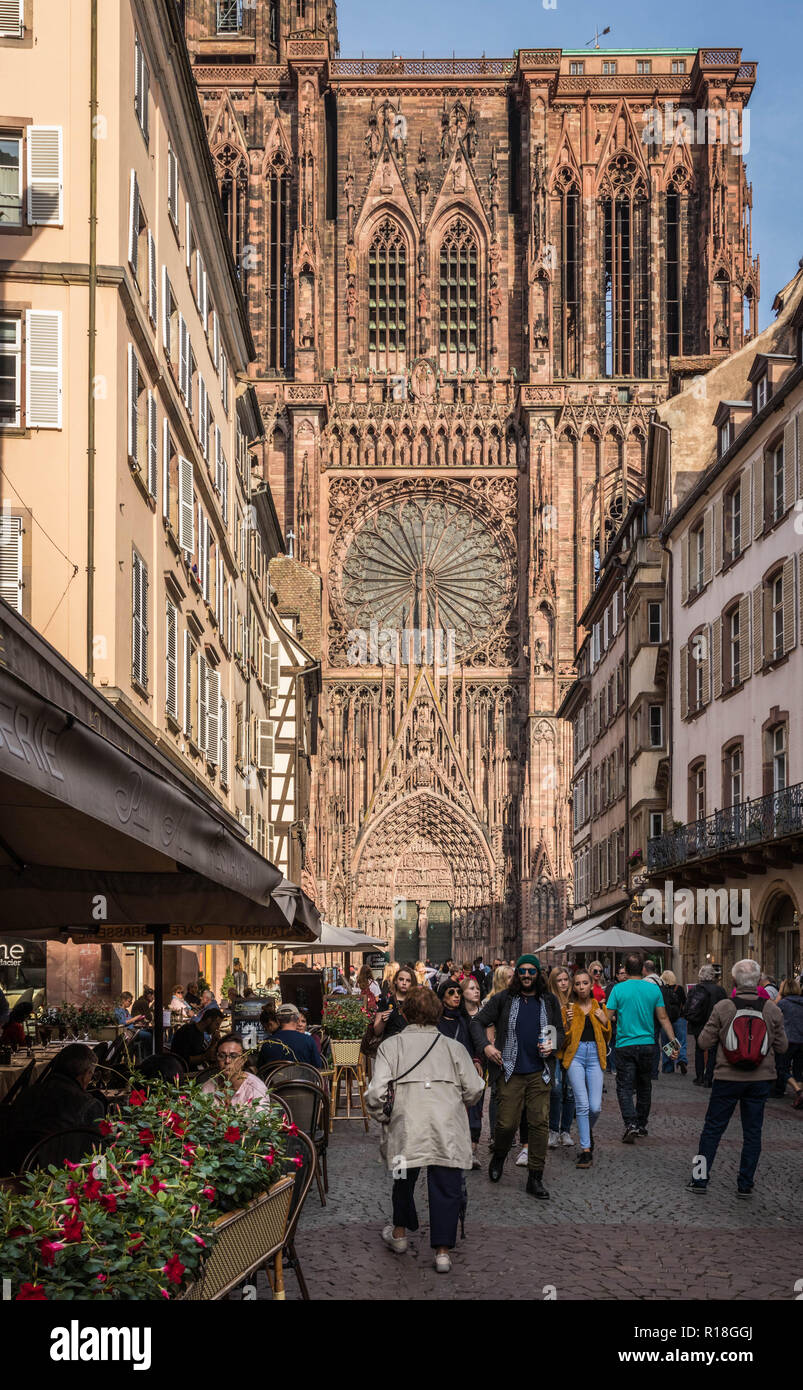 Strasbourg dining restaurant hi-res stock photography and images - Alamy