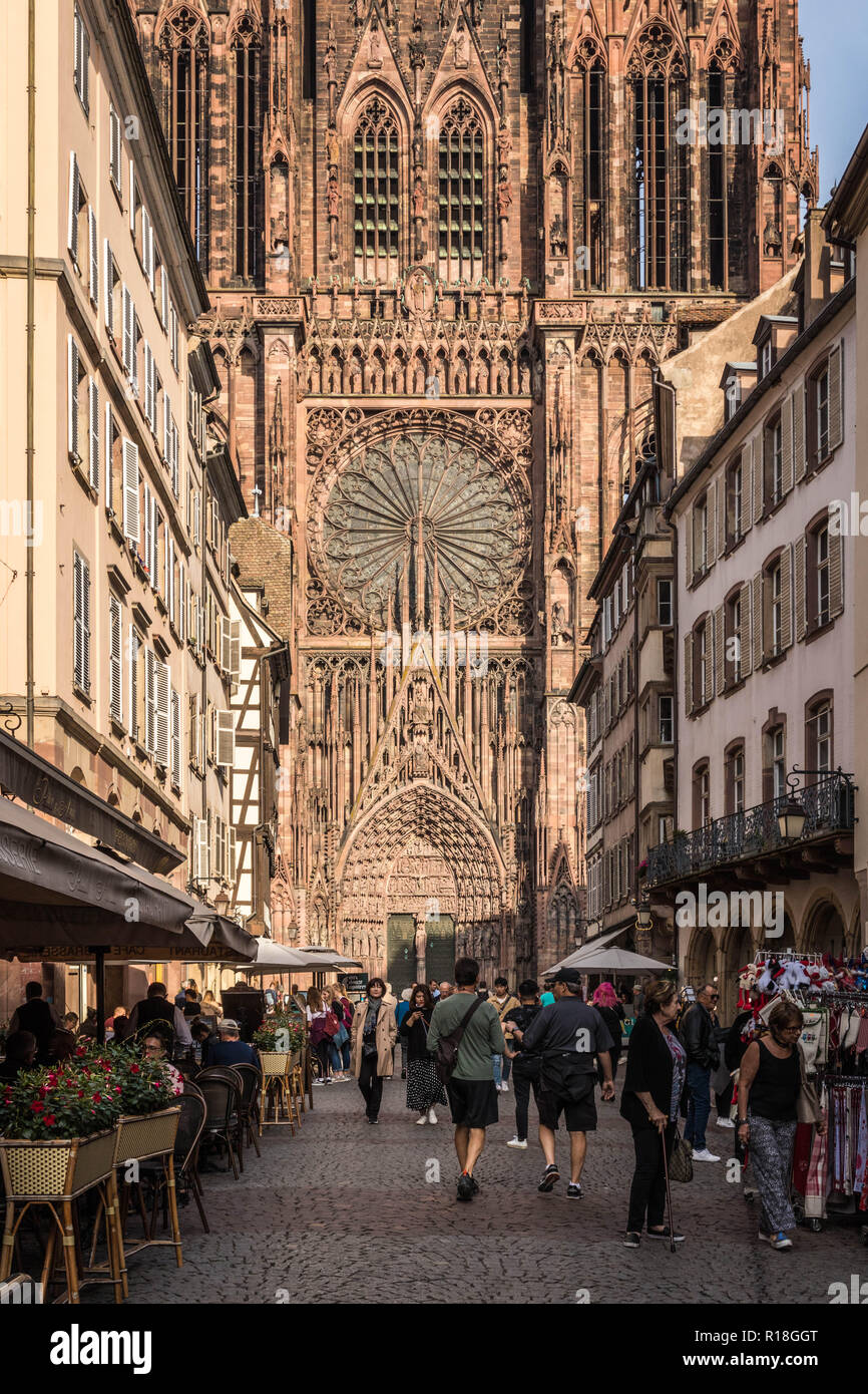 Strasbourg dining restaurant hi-res stock photography and images - Alamy