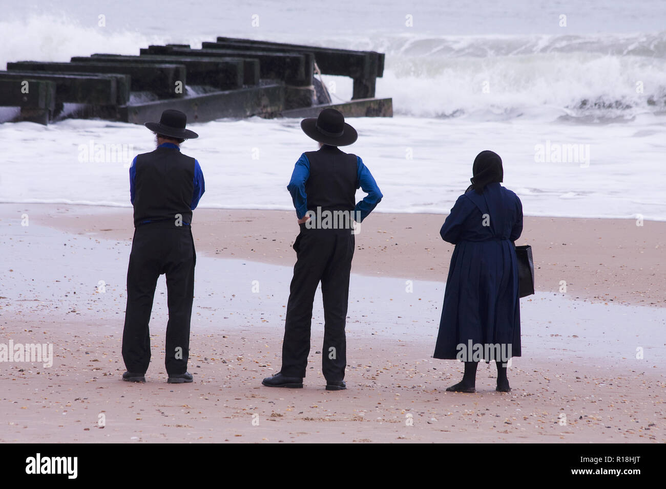 Amish family hi-res stock photography and images - Alamy