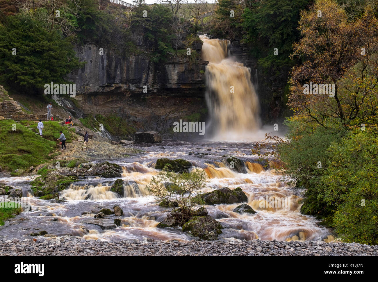 Ingleton waterfalls hi-res stock photography and images - Alamy
