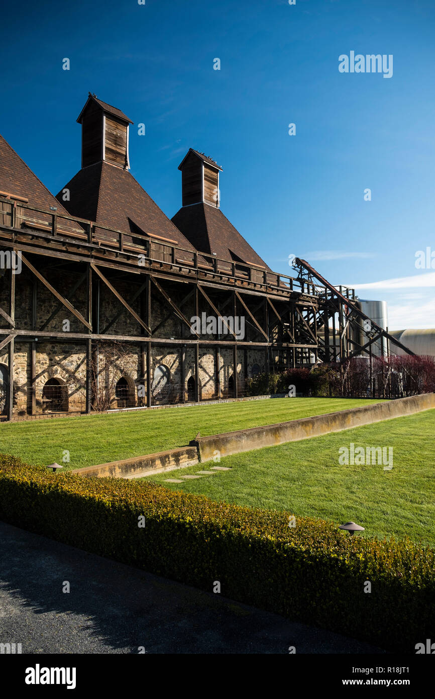 Hop kiln winery hi-res stock photography and images - Alamy
