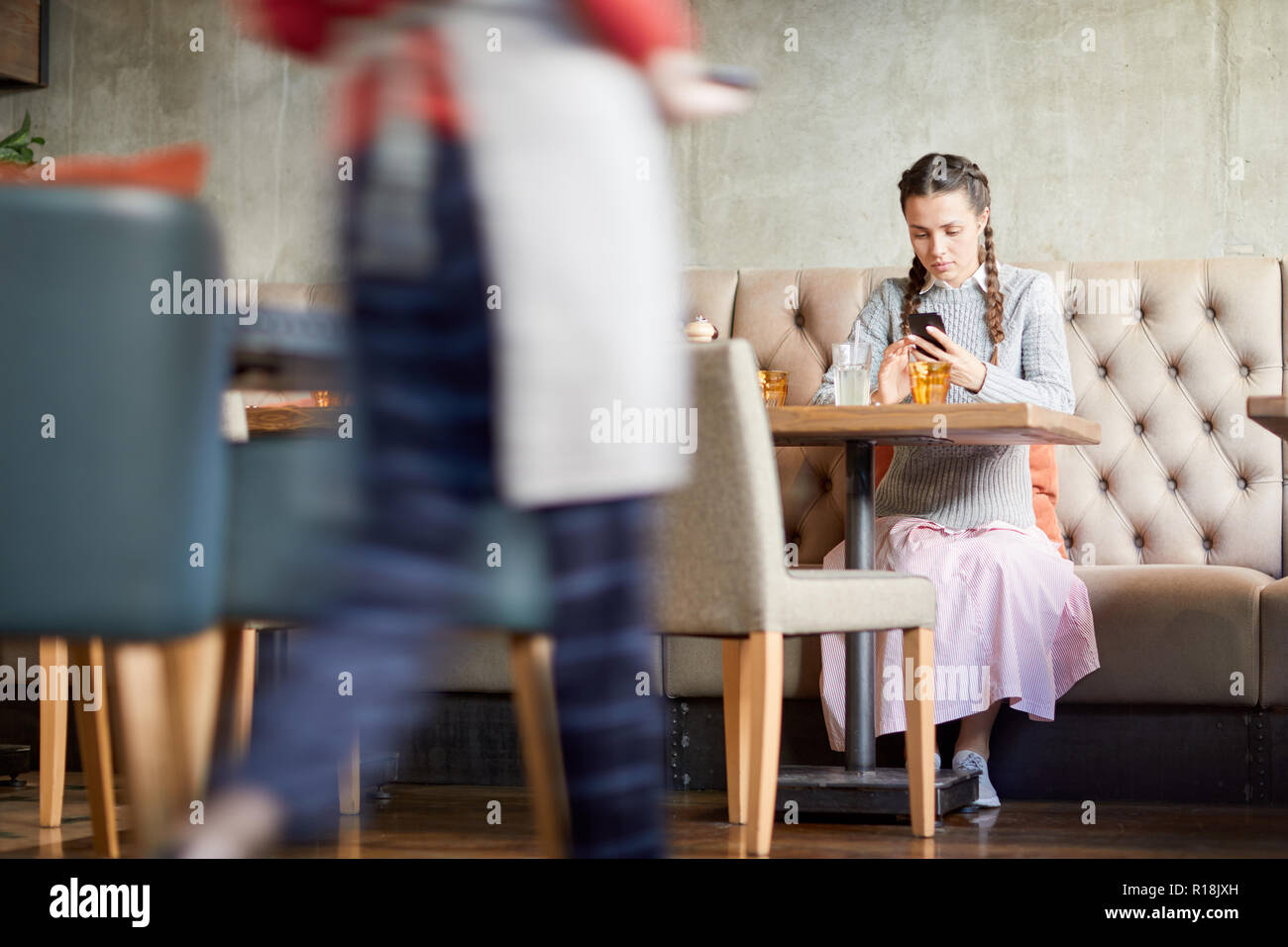Waiting for the guest hi-res stock photography and images - Alamy