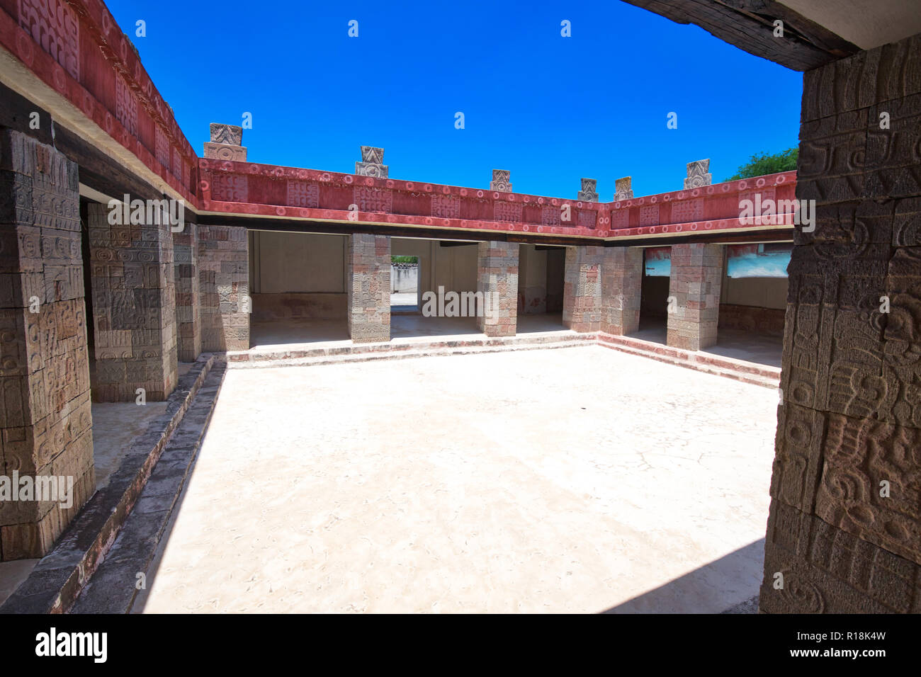 Landmark Teotihuacan pyramids located close to Mexico City Stock Photo ...