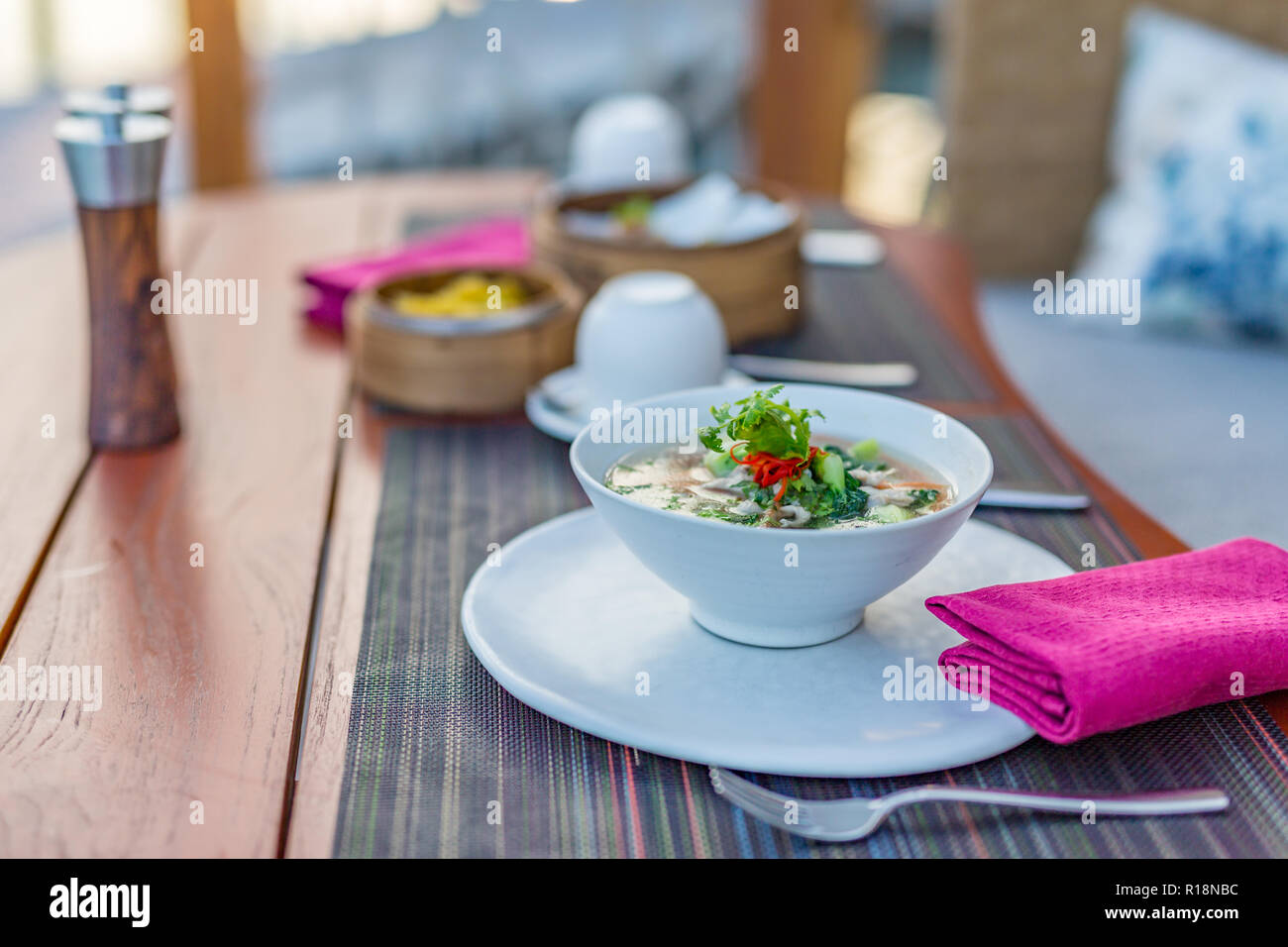 Restaurant breakfast table set up hi-res stock photography and images ...