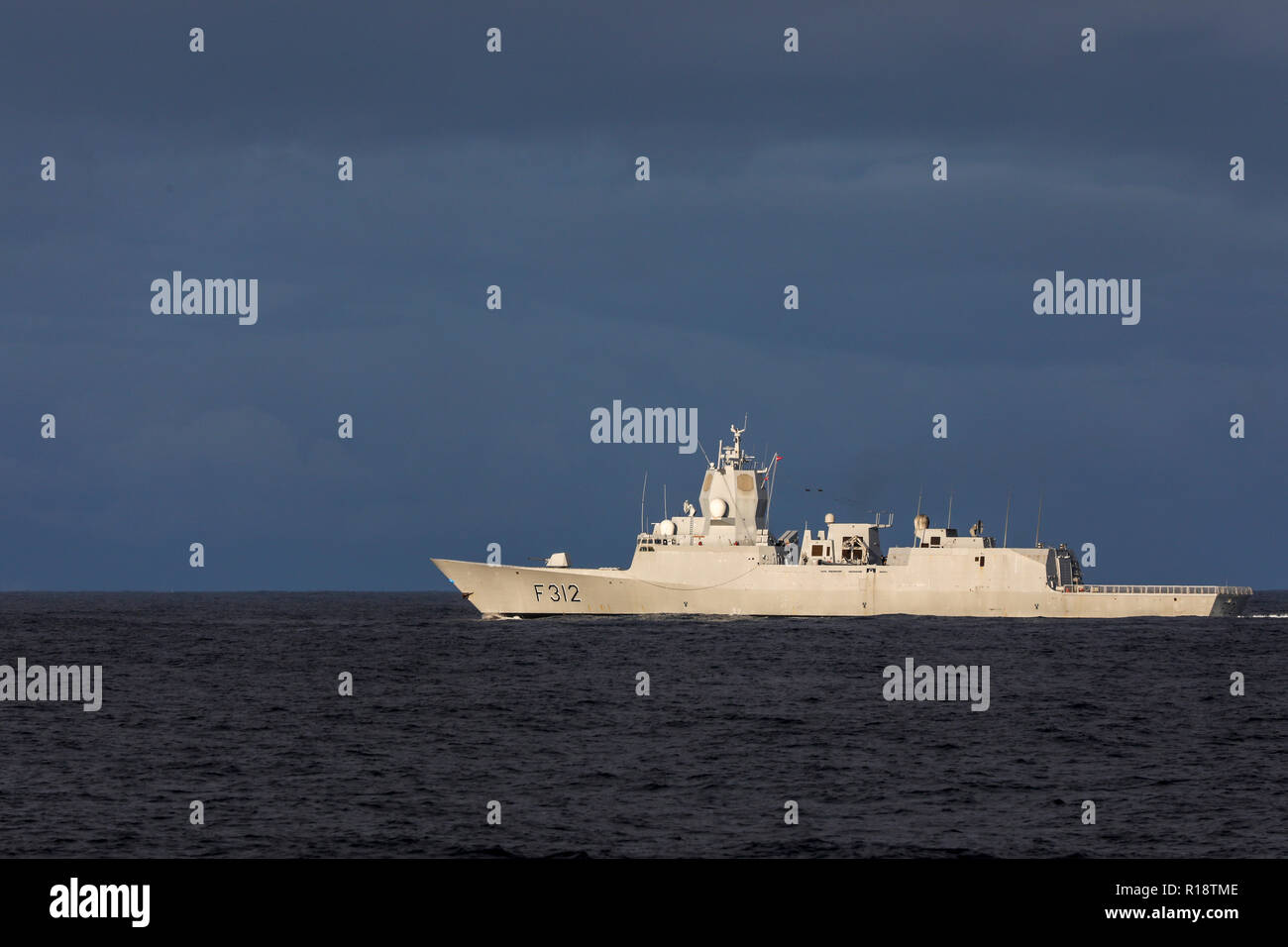 Knm otto sverdrup f312 hi-res stock photography and images - Alamy
